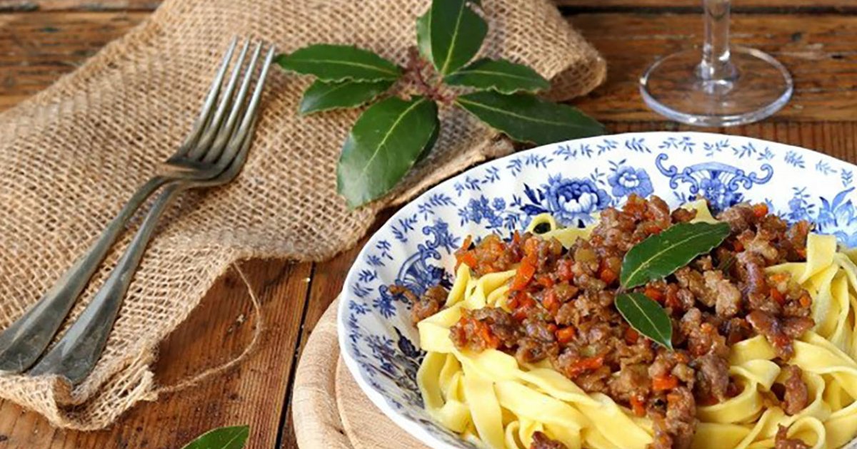 Traditionel pastaret med et pift af sojasauce | Opskrifts | Kikkoman