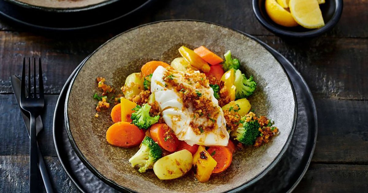 Pocheret torsk med panko-smørsauce | Opskrifts | Kikkoman