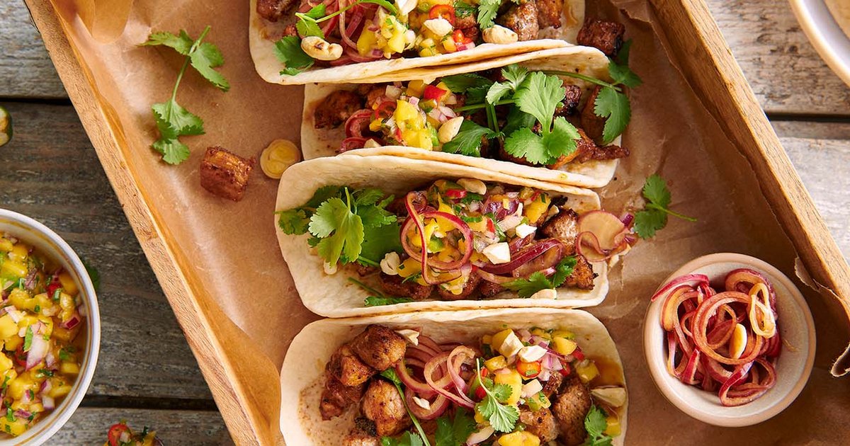 Tacos fyldt med svinekød og syltede løg | Opskrifts | Kikkoman